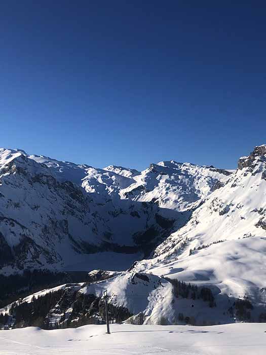Faire du ski dans les Alpes Suisses - Blog voyage & lifestyle